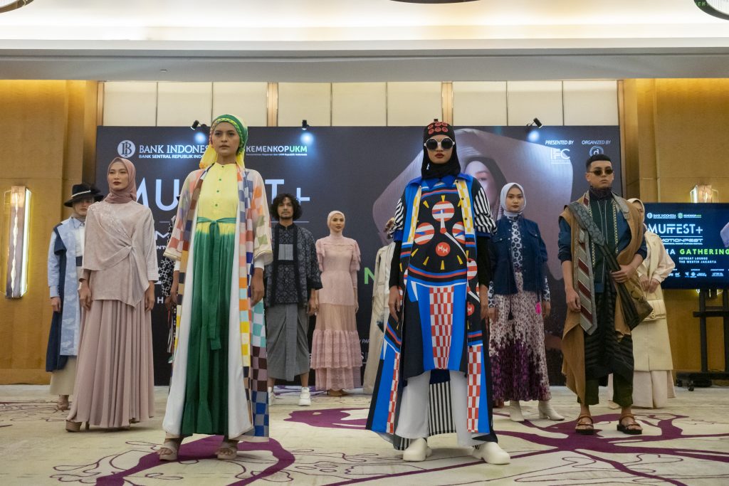 Front Row Paris 2023 Hadirkan Fashion Show hingga Pameran - VenueMagz ...